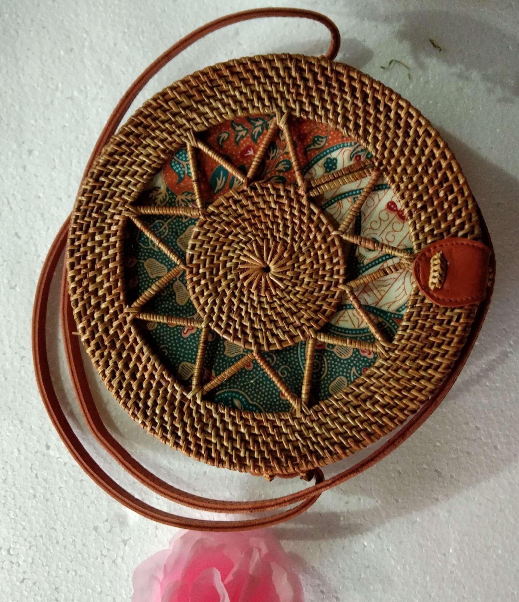 Tas Bulat Rotan/Motif Bintang/Bali-Murah | Lazada Indonesia