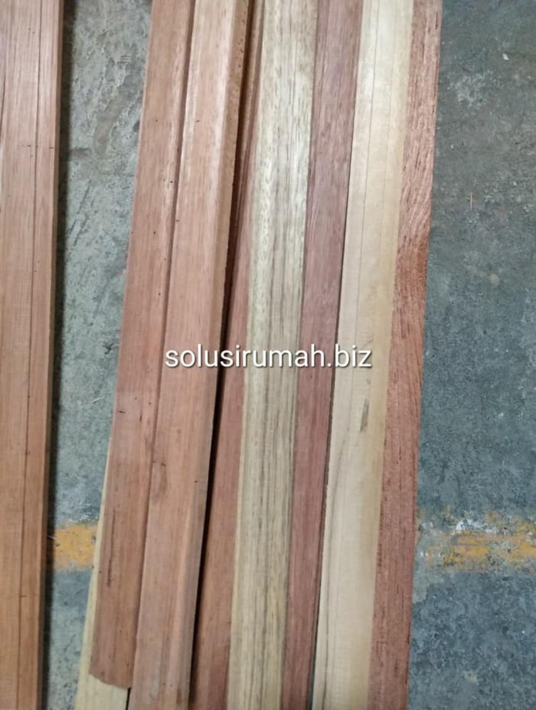 LIS KAYU LIST KAYU KADALAN 1 m u TENGAH PINTU KUKU TARUNG T 1m | Lazada ...
