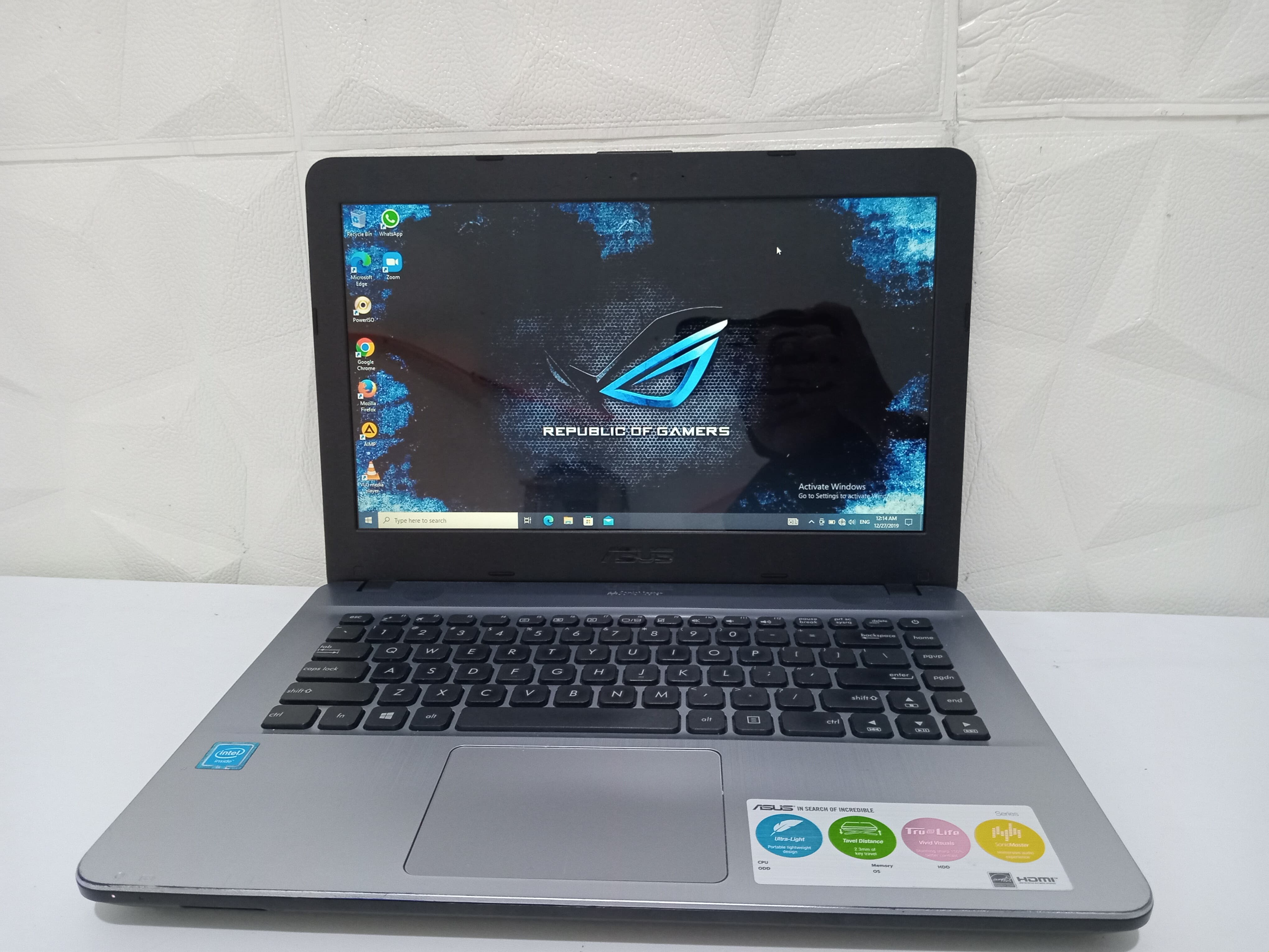 Laptop asus X441SA 2gb ram 500gb hdd 200gb ssd processor intel celeron ...