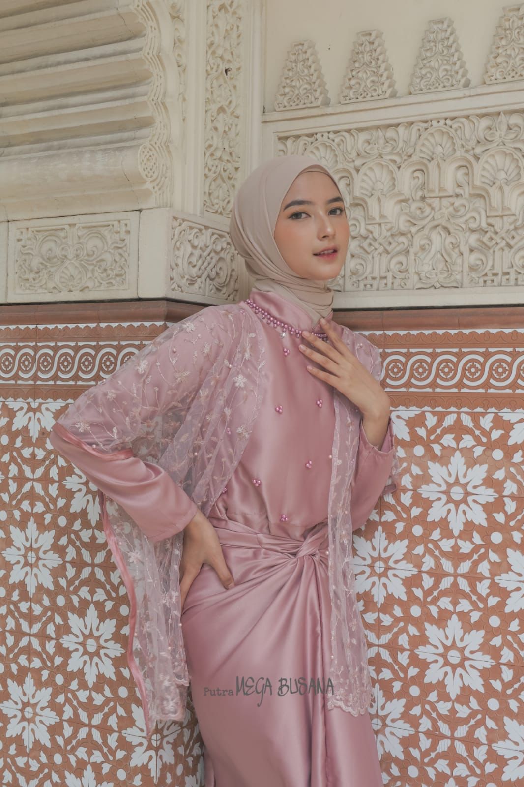 Gamis rompi Naira Dress Kondangan mix Outer brokat Bahan satin velvet ...