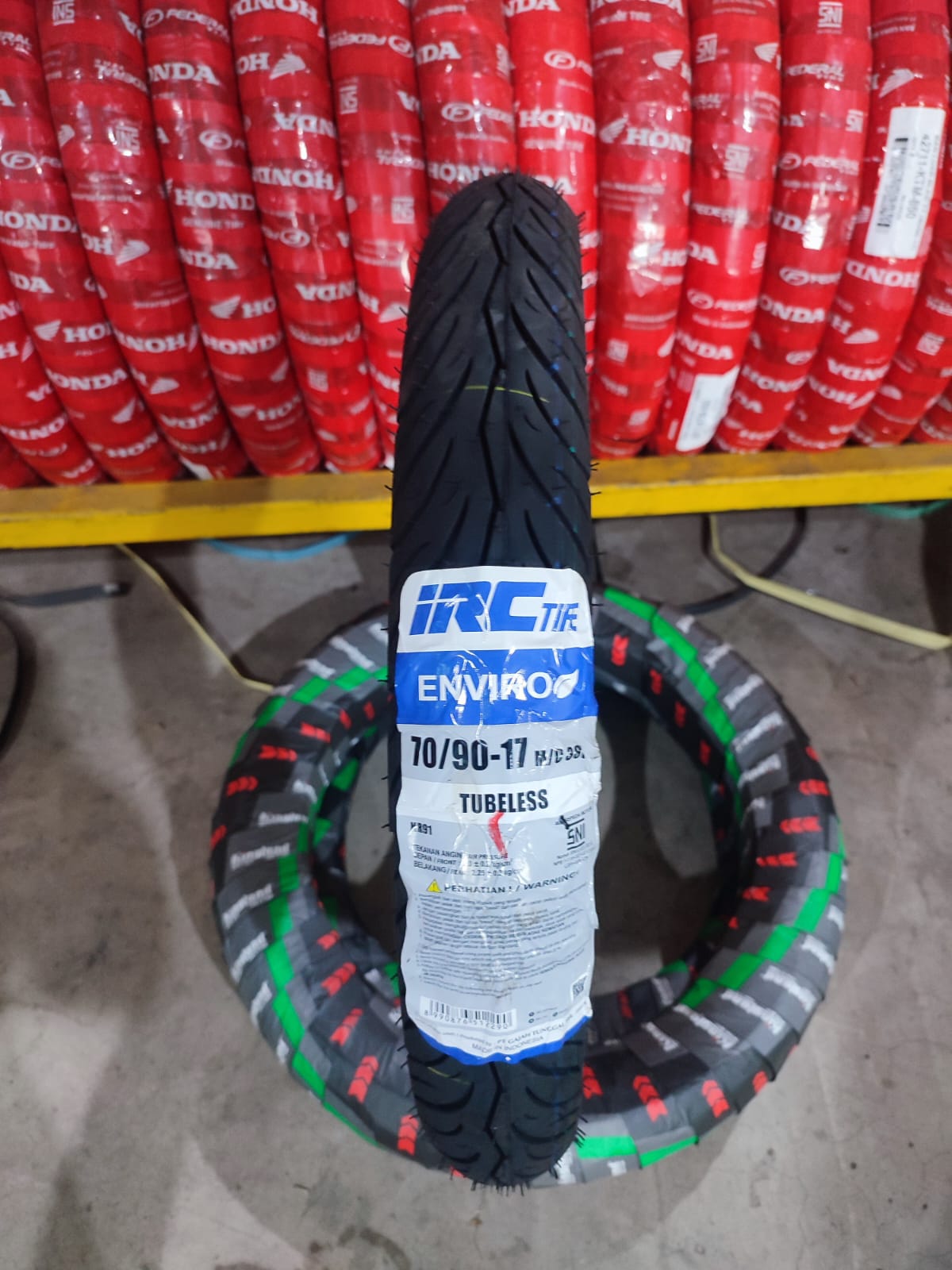 IRC ENVIRO Ban Motor Bebek Ring 17 Uk 70/90-17 & 80/90-17 Tubeless ...