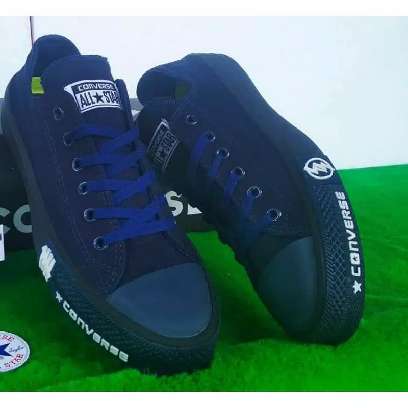 Sepatu Sneakers Biru Navy Terbaruu | Lazada Indonesia