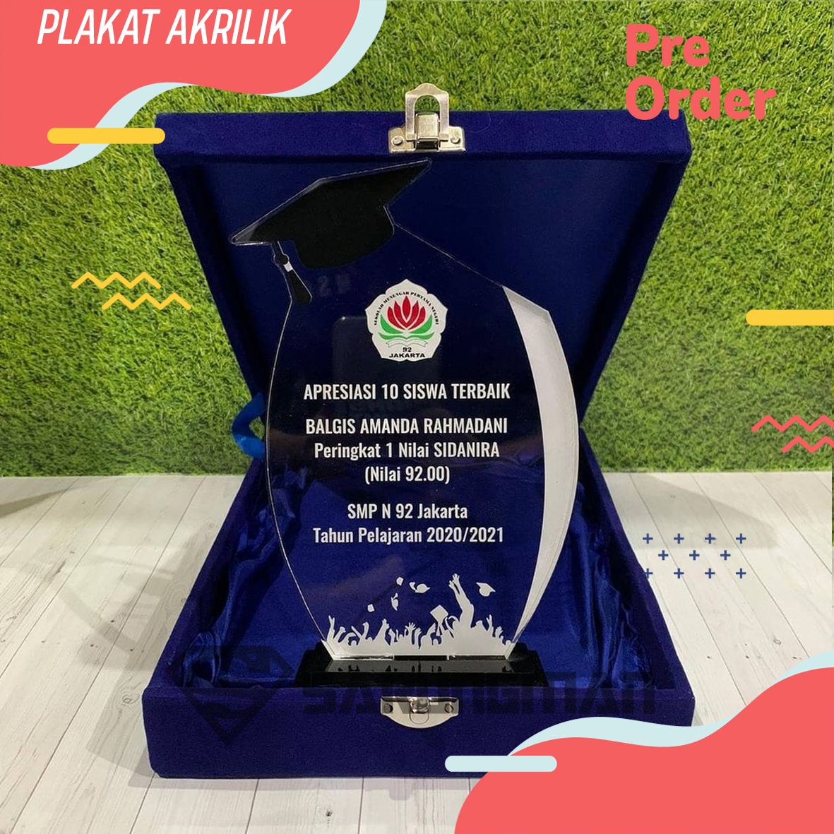 PLAKAT WISUDA/ HADIAH WISUDA/ PLAKAT GRADUATION | Lazada Indonesia