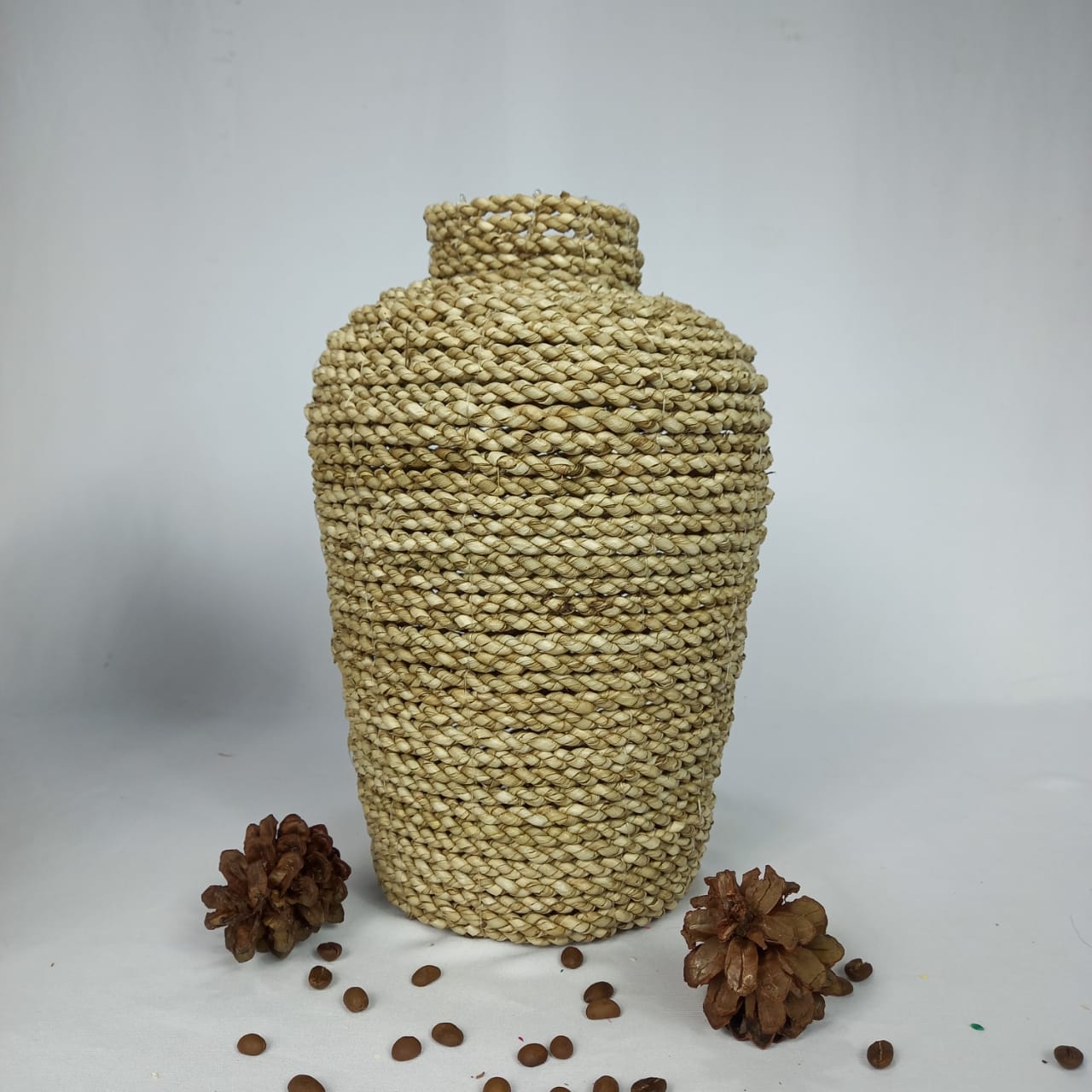 Guci Vas Bunga Anyaman Seagrass Tinggi 28 cm Kerajinan Anyaman Jogja ...