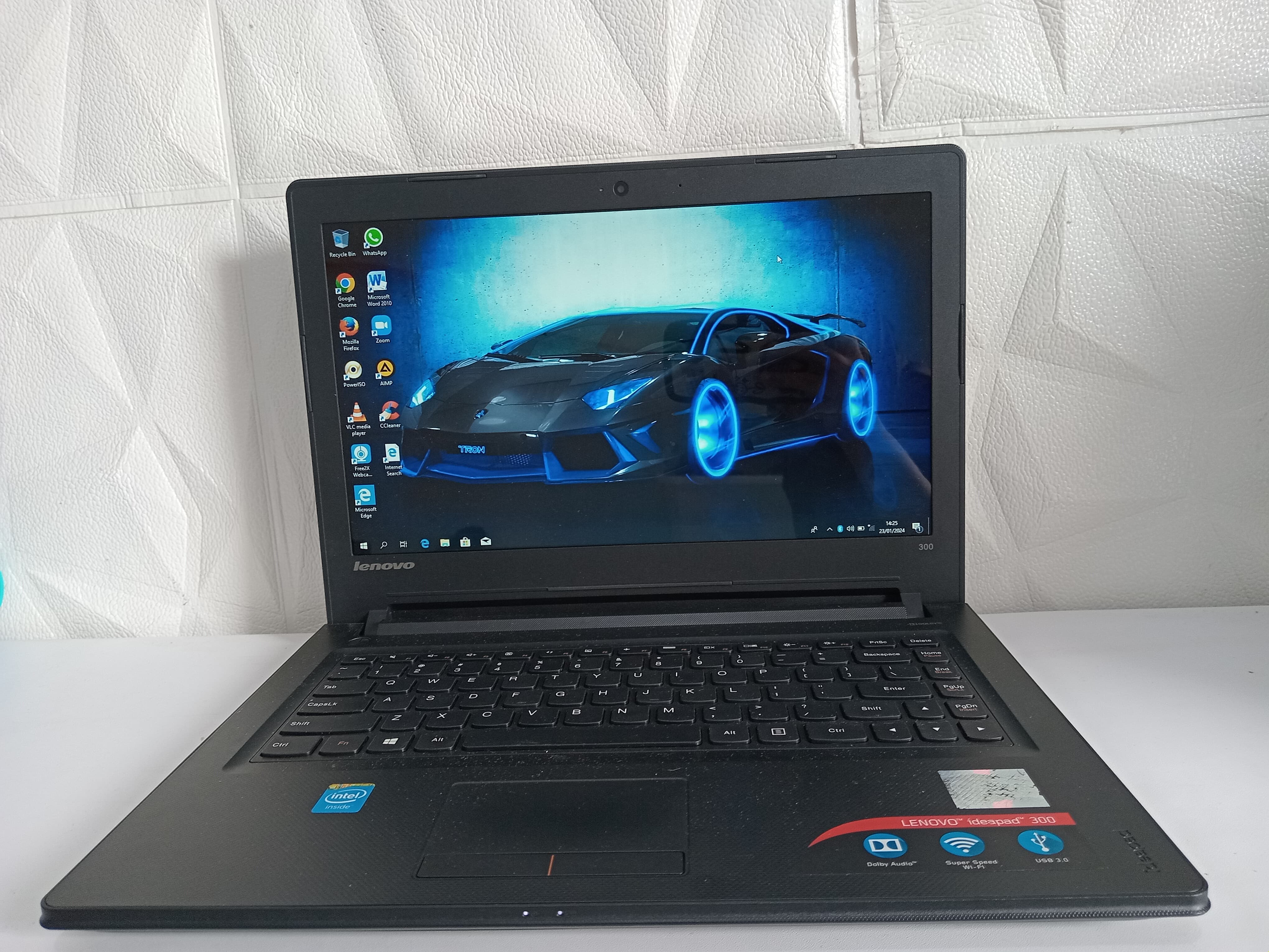 Laptop Lenovo ideapad 300 2GB RAM 200GB HDD processor intel celeron ...