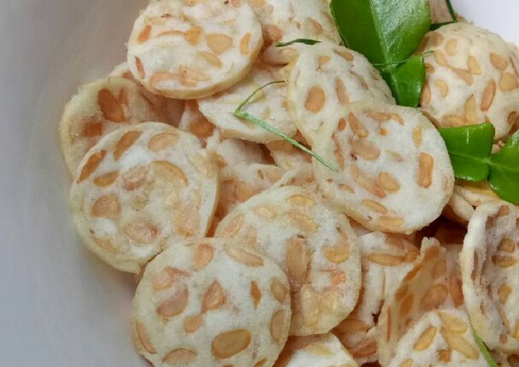 KERIPIK TEMPE SAGU BERAT 1 KG ENAK RENYAH DAN GURIH BAYAR DI TEMPAT ...