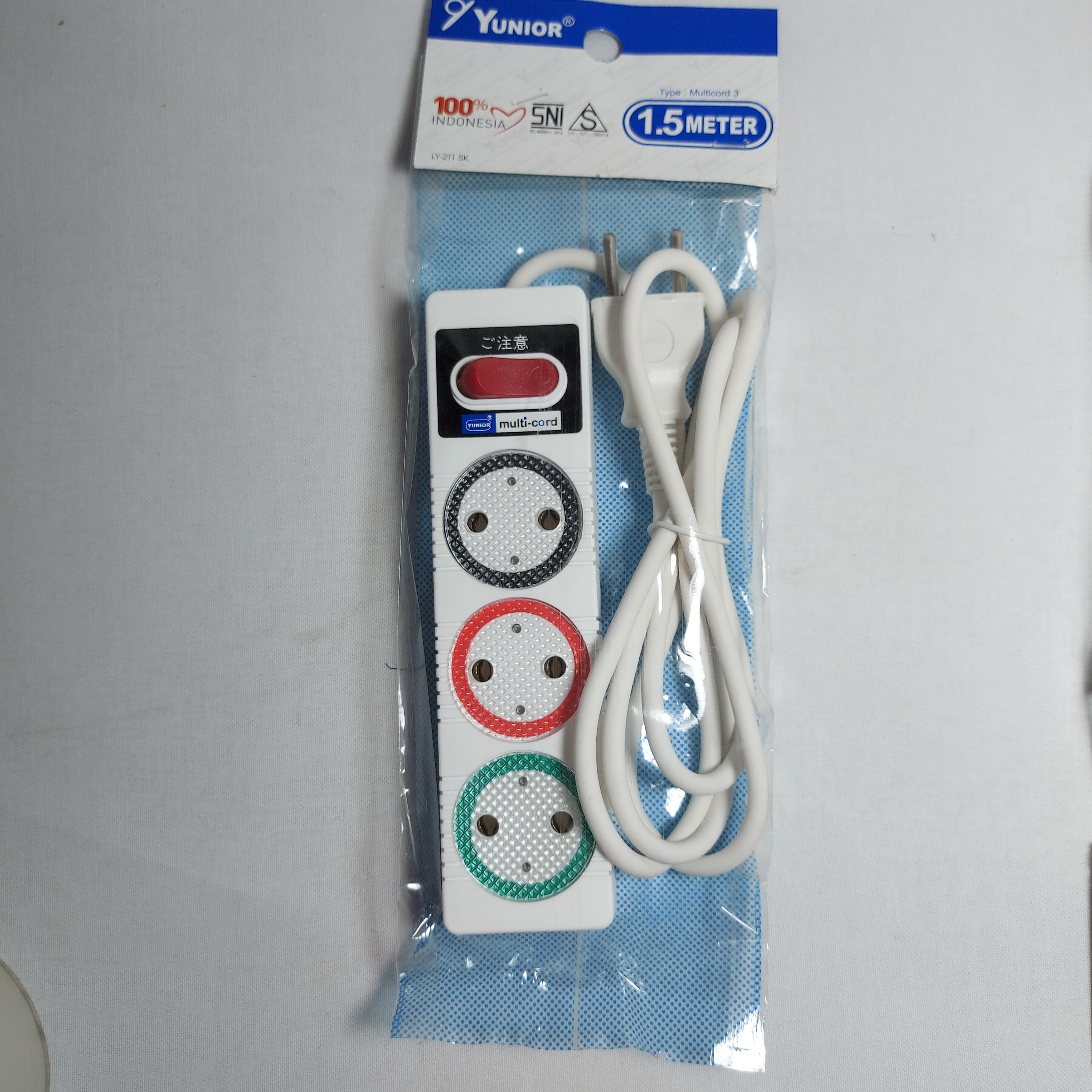 Terminal Stop Kontak 3 Lubang 1,5 Meter + Saklar / Switch Yunior ...