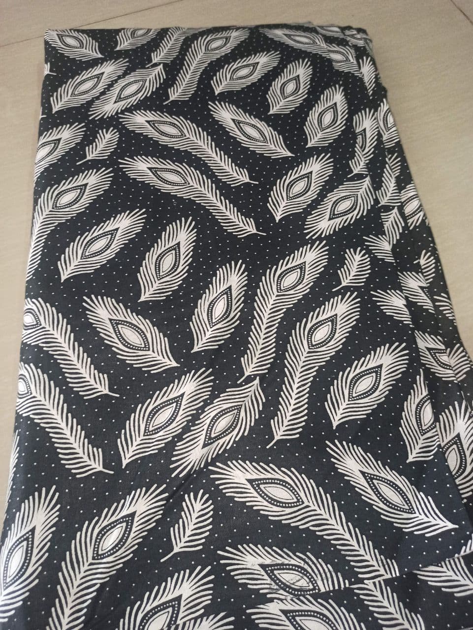 kain batik hitam putih monokrom motif truntum kotak bulu merak monokrom ...