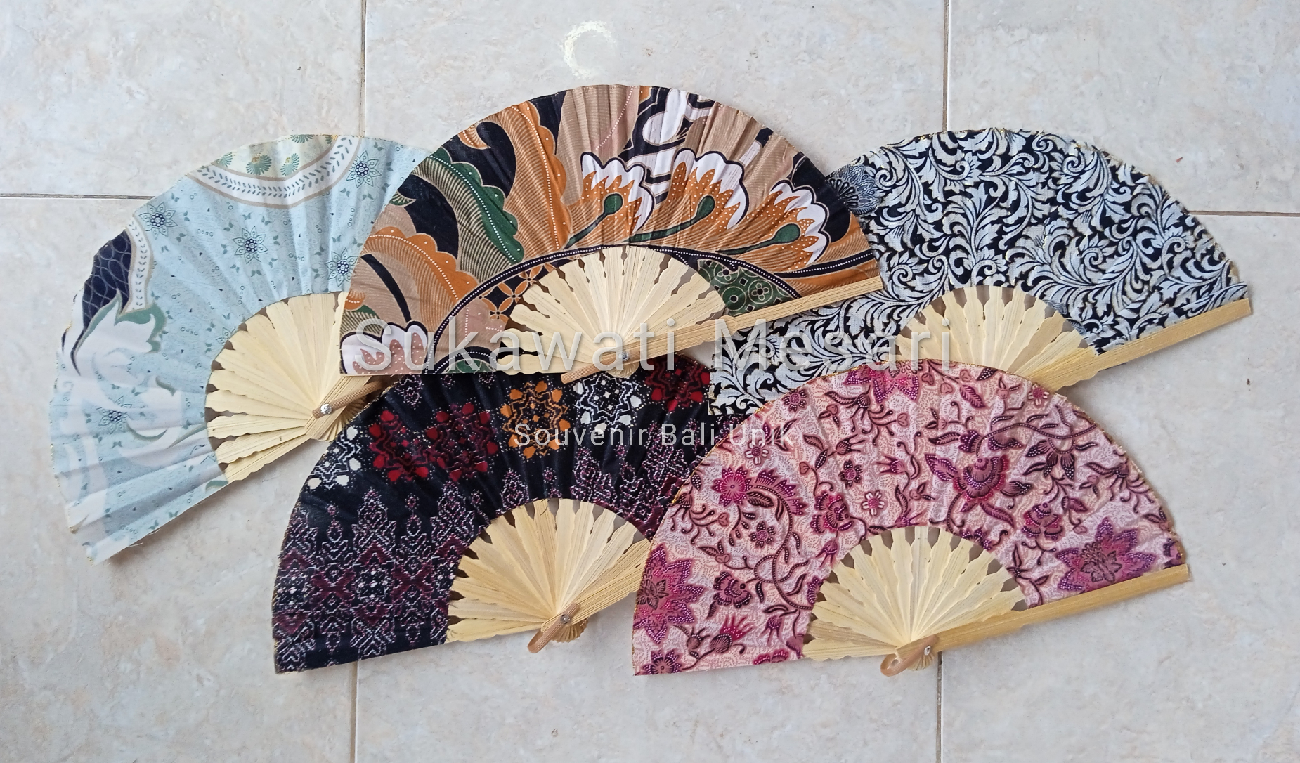 Hand Fan Kipas Tangan Motif Batik Khas Bali Ukuran Sedang | Lazada ...