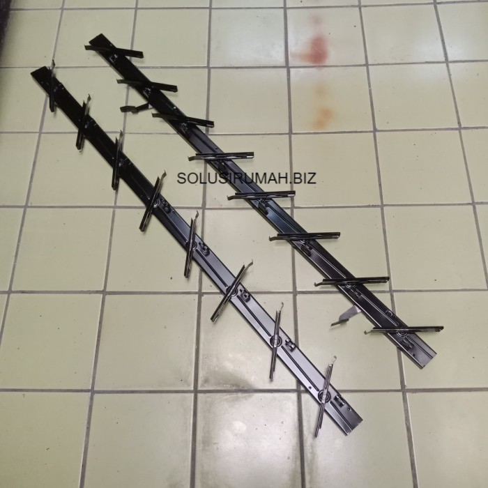 Bingkai Nako 8 daun Jendela Kisi Besi Rangka Kaca Teralis Tralis 8daun ...