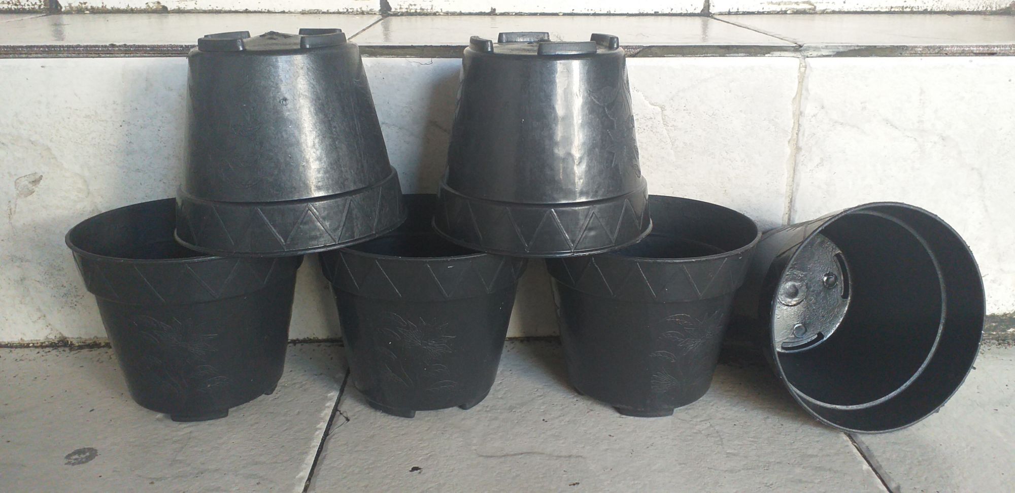 pot bunga 15 plastik hitam, paket isi ; 6 pcs. ( ukuran diameter atas x ...