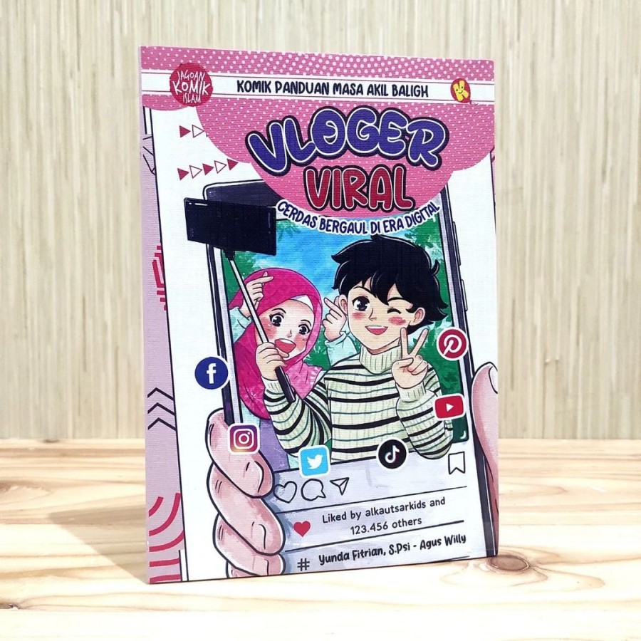 Buku Komik Vloger Viral Cerdas Bergaul Di Era Digital | Lazada Indonesia