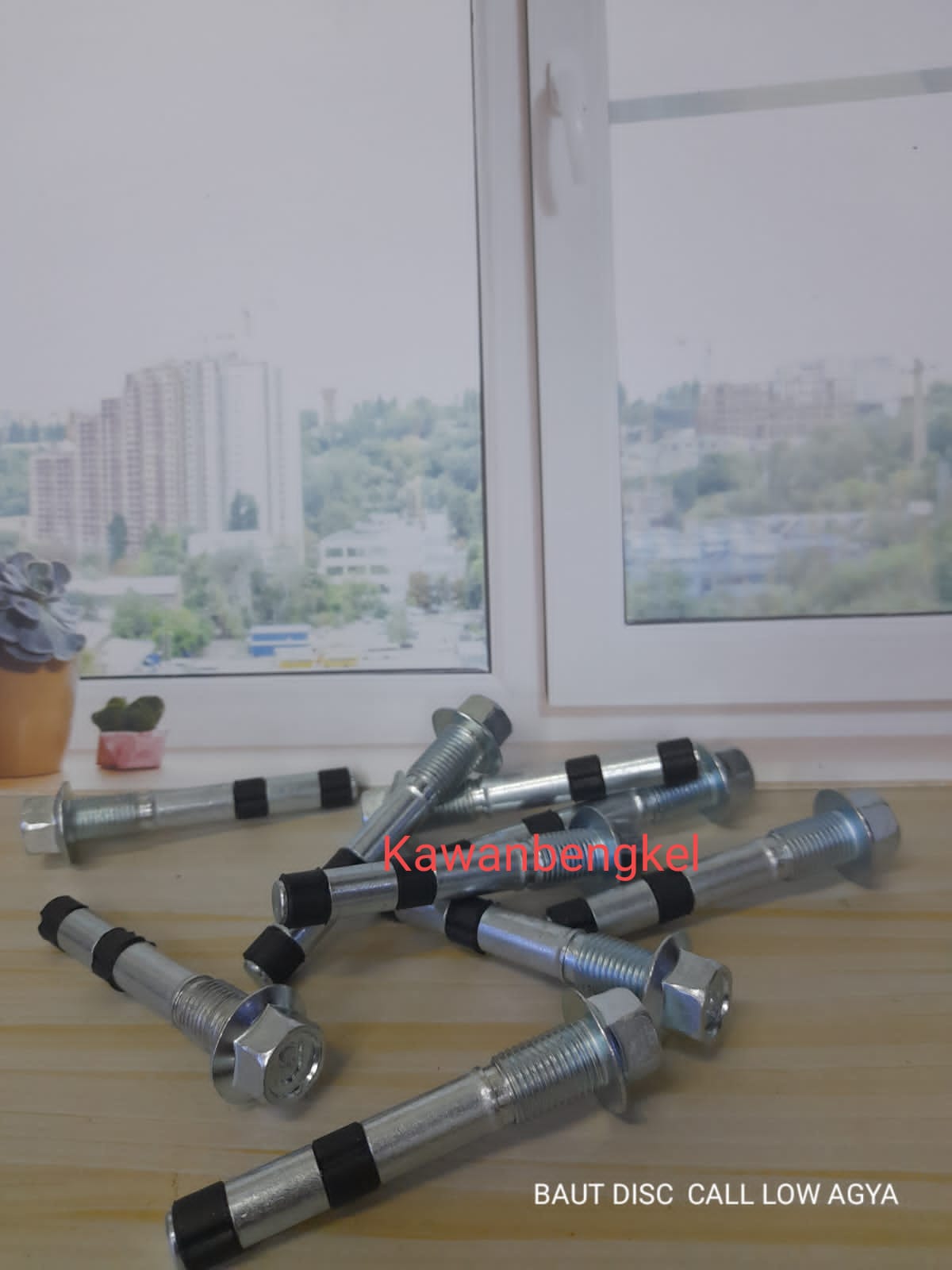 Baut disc caliper bawah pen cakram agya ayla | Lazada Indonesia