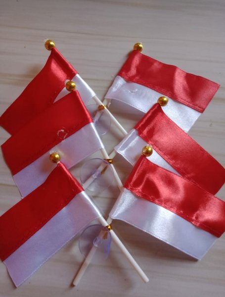 BENDERA SILANG MERAH PUTIH MINI / BENDERA INDONESIA MINI DITEMPEL DI ...