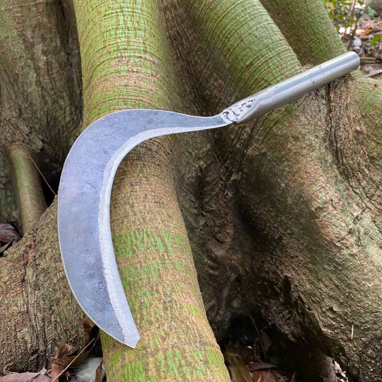 Alat Potong Rumput Bahan Plat Baja Gagang Besi Anti Copot Tajam Siap ...