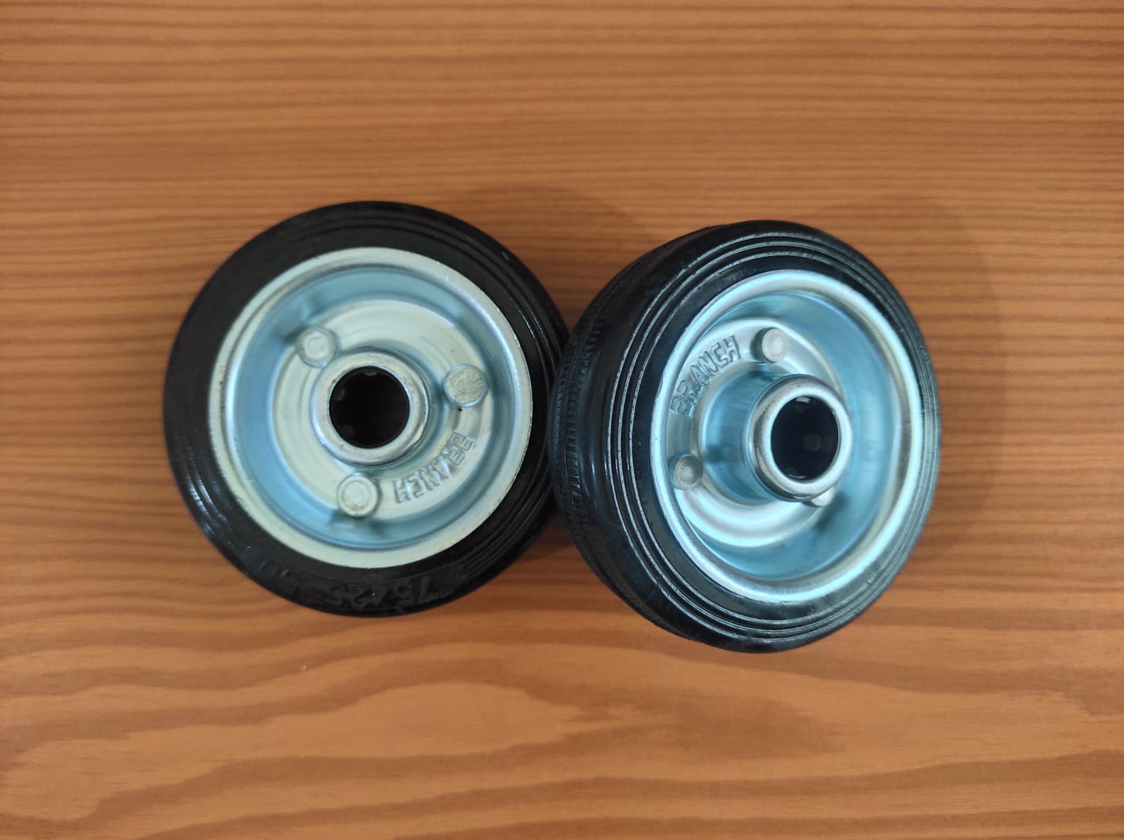 1 SET RODA KARET HITAM 3" HARGA / RODA GEROBAK ETALASE RAK/RODA TROLI ...