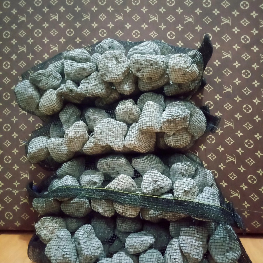 Batu Apung Media Filter Aquarium 1Kg Rumah Bakteri Kolam Pumice Stone ...