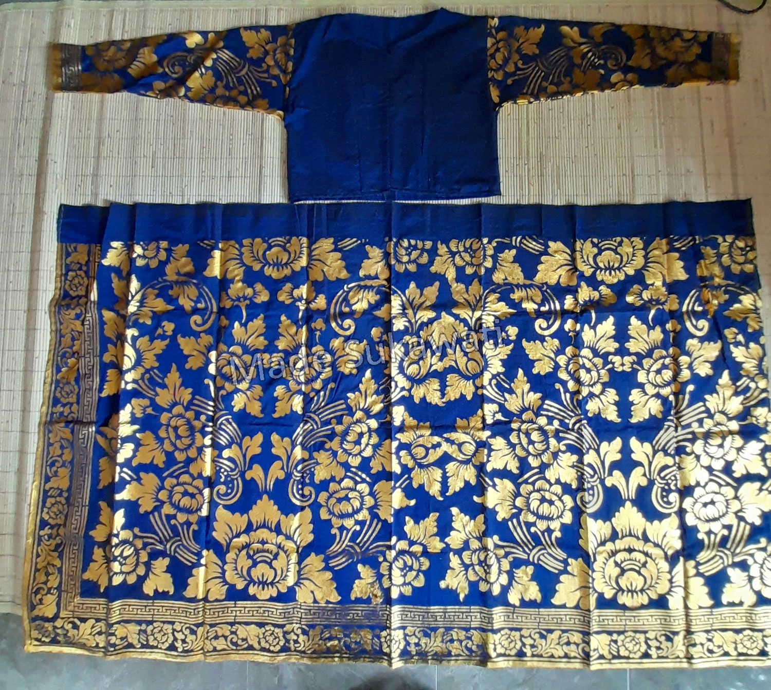 Kain prada dan baju tari legong keraton condong motif bun bunga bali ...