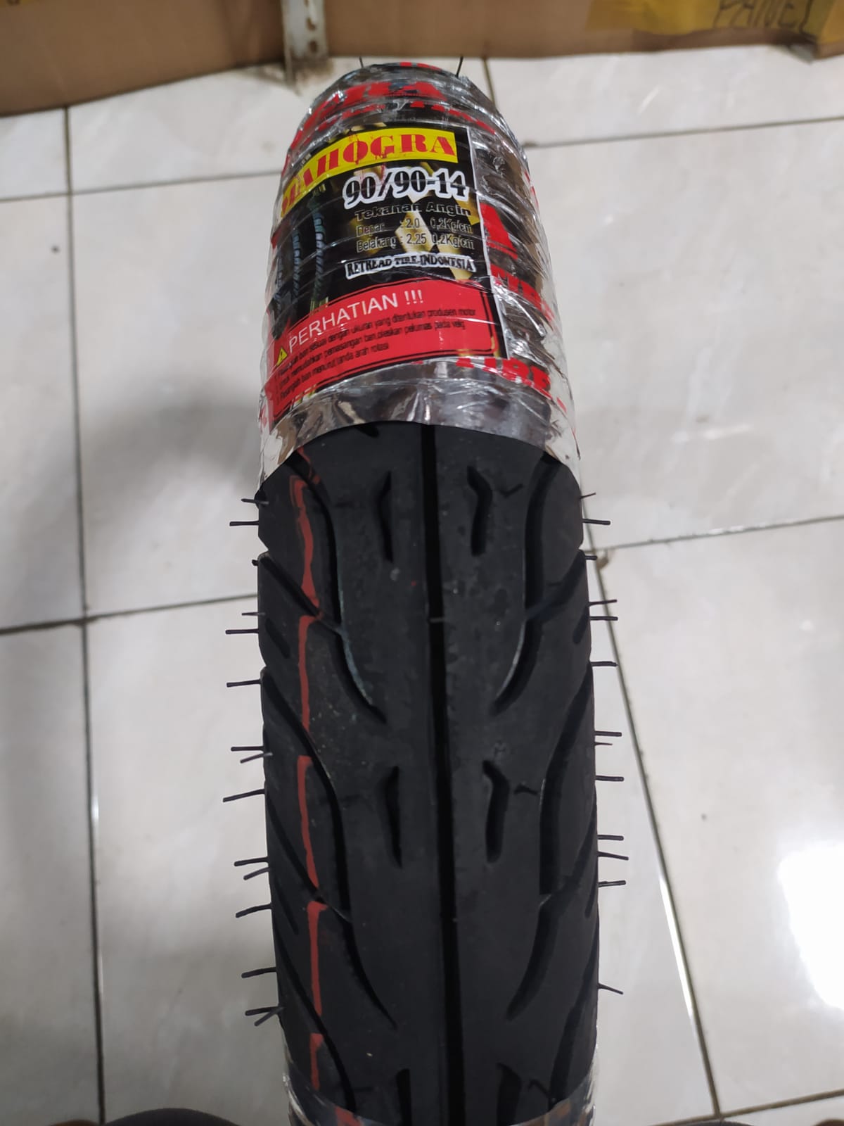 BAN LUAR MOTOR MATIC 90 90 14 90/90 RING 14 KVB MAHOGRA | Lazada Indonesia