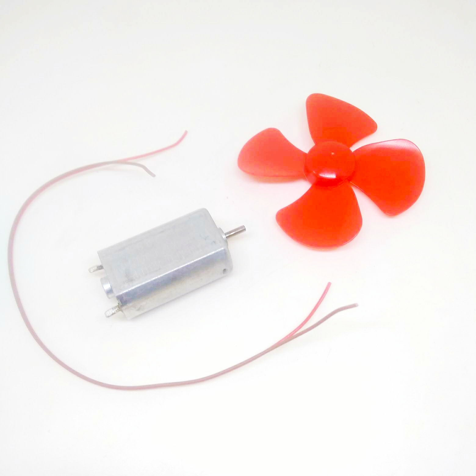 Micro Wind Turbine DC Motor - Generator Listrik Tenaga Angin Kincir Air ...