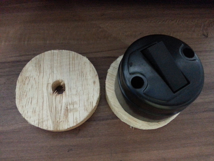 Kayu Roset Bulat Untuk Tatakan Fitting Saklar Stop Kontak Ob / Tempel ...