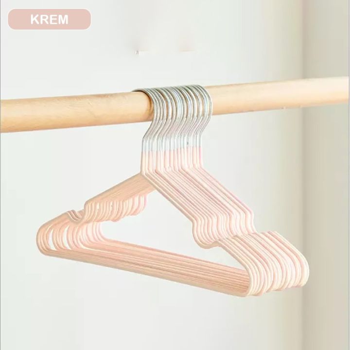 1 SET ISI (10 PCS) Hanger baju gantungan baju anti karat hanger pakaian ... 1 SET ISI (10 PCS) Hanger baju gantungan baju anti karat hanger pakaian ...