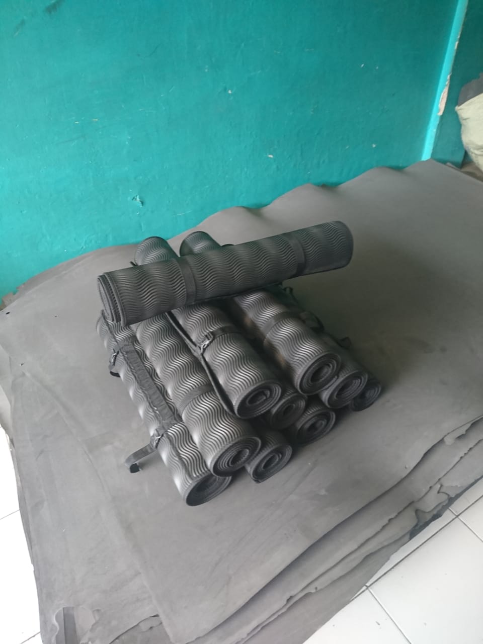 Matras Camping Tebal 3 ml ukuran panjang 180 cm lebar 60 cm | Lazada ...