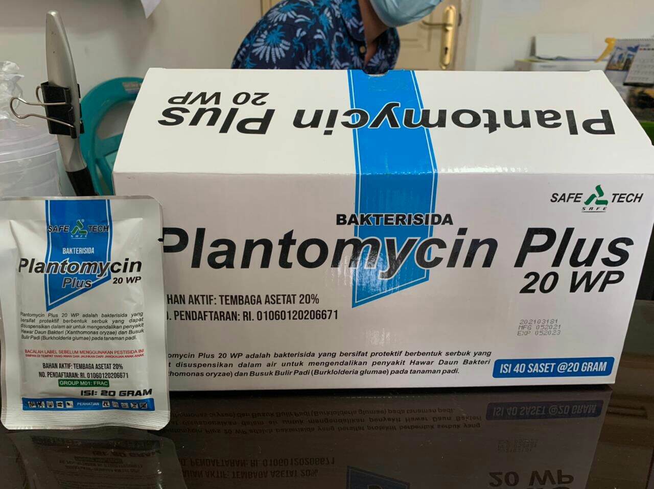 Bakterisida Fungisida Blast Layu Bakteri Jamur Plantomycin 20 WP 20 ...