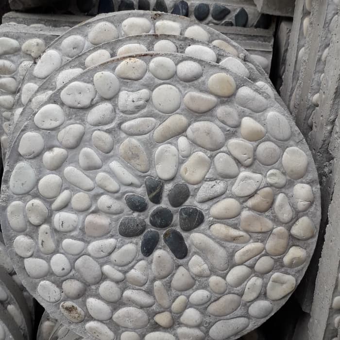 Batu pijakan / steping stone / batu pijak / batu taman / batu hiasan ...
