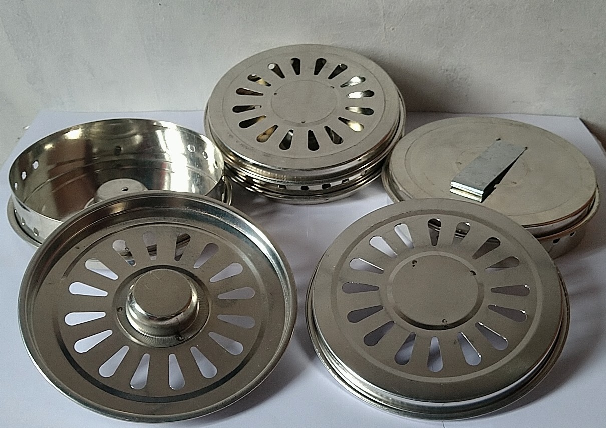 Tempat Wadah Obat Nyamuk Bakar / Asbak Kaleng 1Lusin 12pcs | Lazada ...