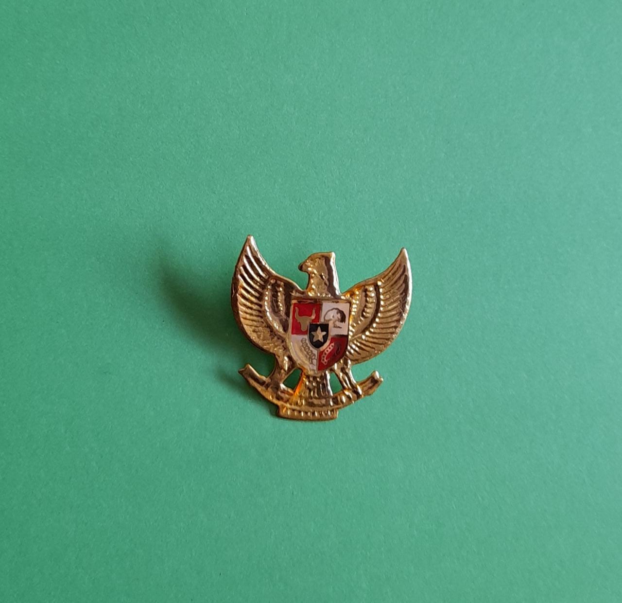PIN GARUDA PASKIBRAKA - PIN GARUDA UPACARA UKURAN Kecil / Besar ...