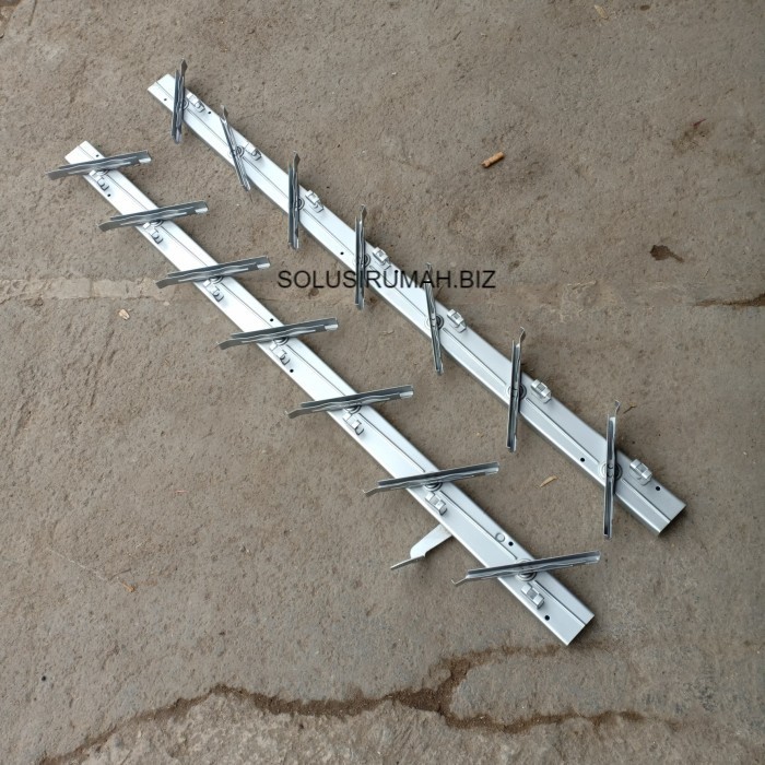 Bingkai Nako 7 daun Jendela Kisi Besi Rangka Kaca Teralis Tralis 7daun ...