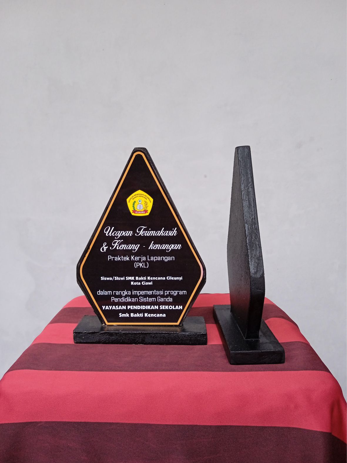 Plakat Kayu Tropy Plakat Terima kasih - Plakat Kenangan | Lazada Indonesia