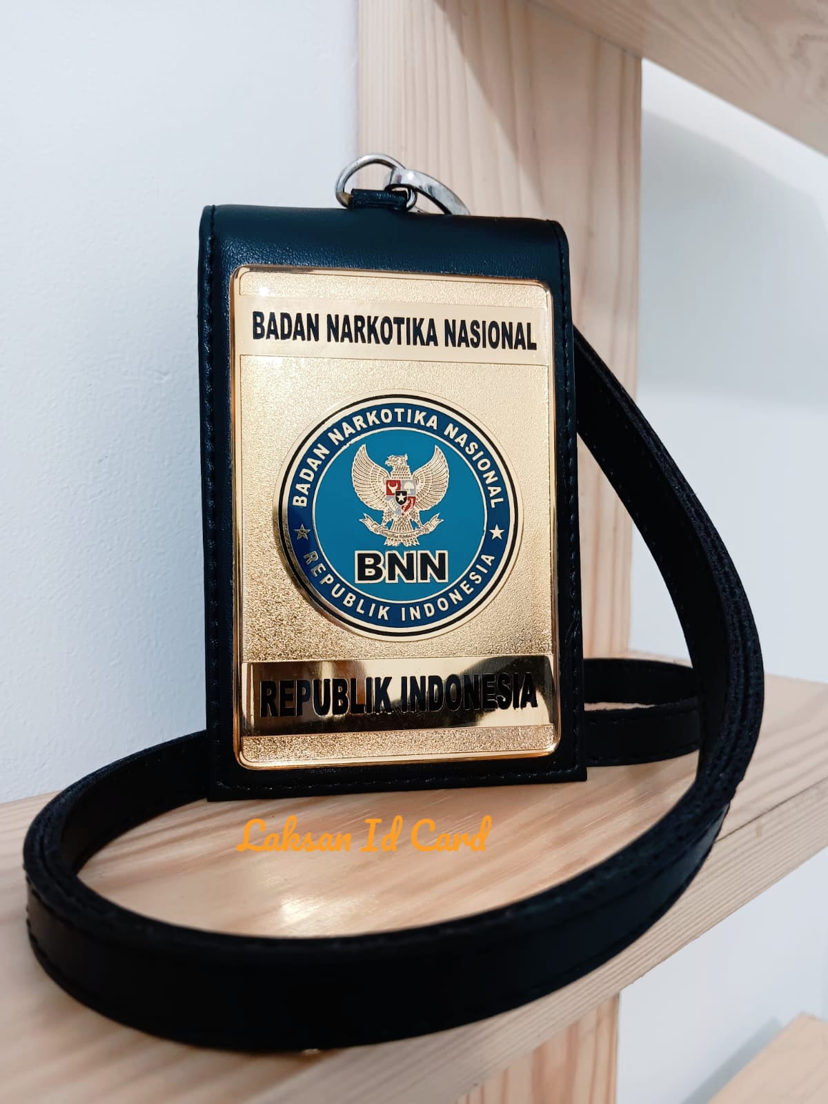 ID CARD NAME TAG KULIT | KALUNG LENCANA L KUNINGAN TERBAIK ANTI KARAT ...