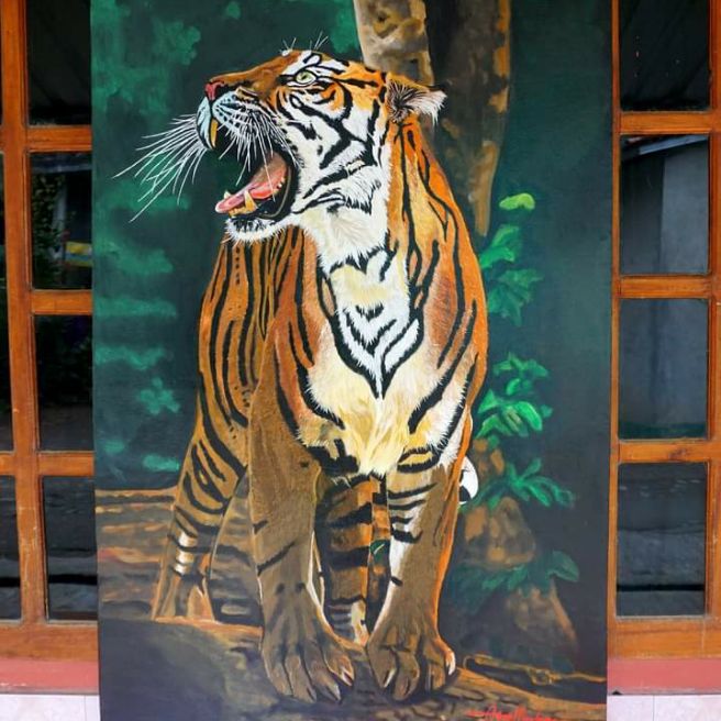lukisan cetak macan sedang mengaum plus bingkai ukuran 65×45 | Lazada ...