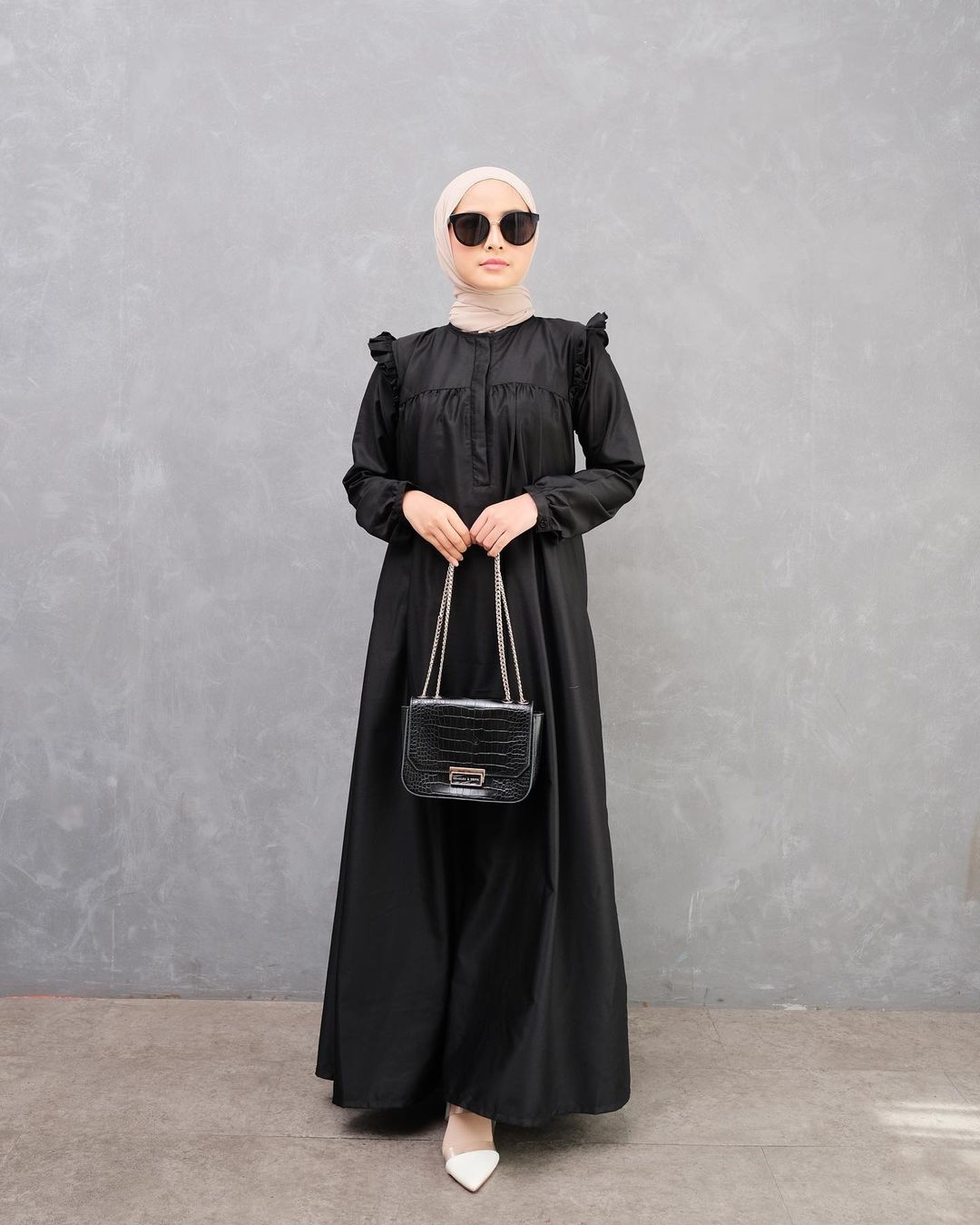 Reyna Basic Gamis Hitam Polos Elegan Remaja Terbaru 2024 Kekinian Jumbo ...