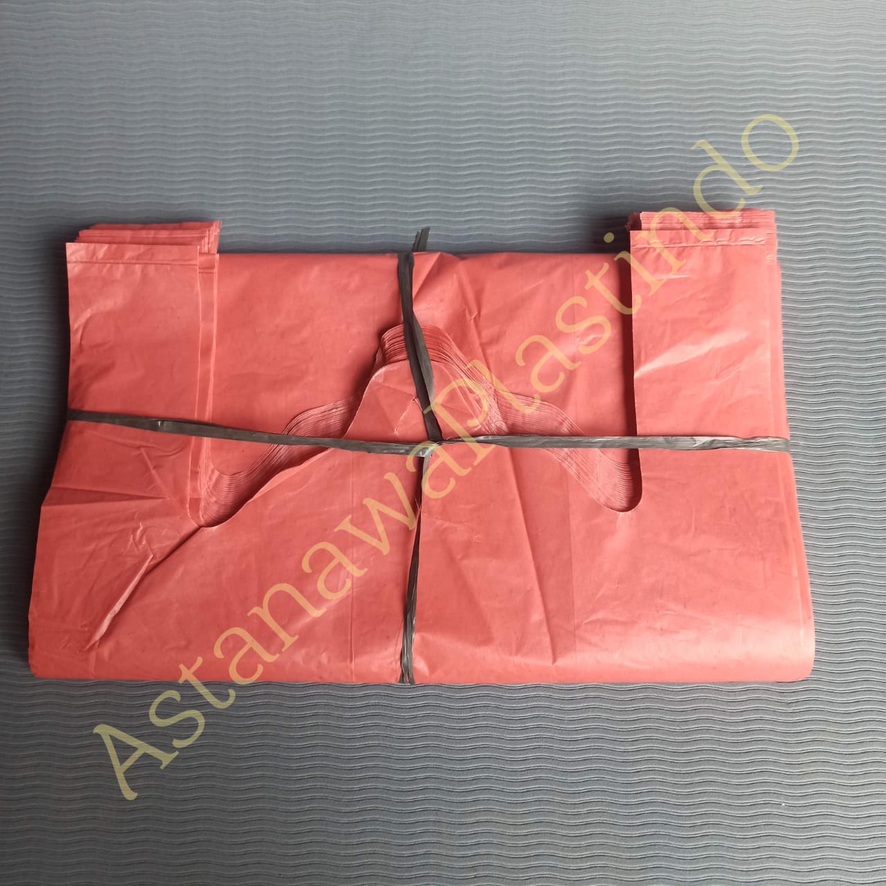 Kantong plastik merah los pink ukuran 30 kantong kresek Kiloan | Lazada ...