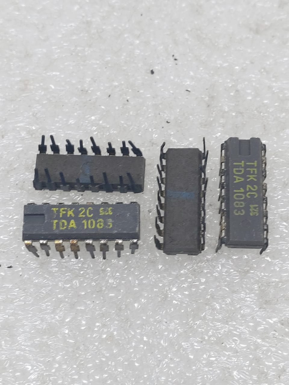 IC TDA1083 TDA 1083 One Chip AM FM Radio with Audio Power Amplifier ...