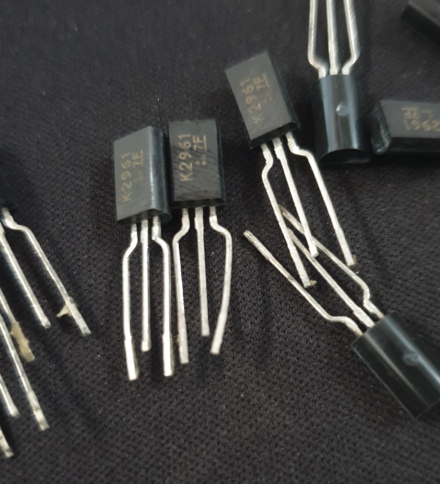 Transistor K2961 MOSFET N-Channel 60V 2A 3-Pin TO-92 | Lazada Indonesia