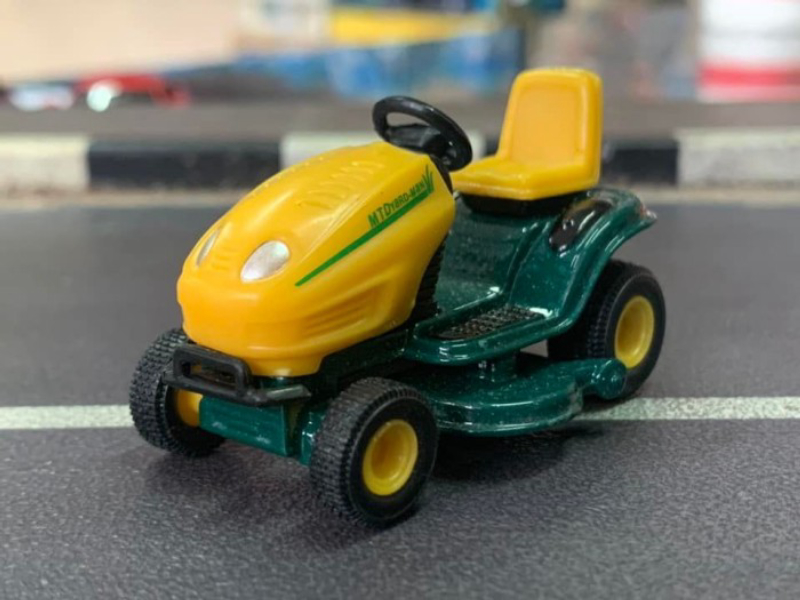 Siku Lawn Tractor MTD Yard Man Loose Pack | Lazada Indonesia