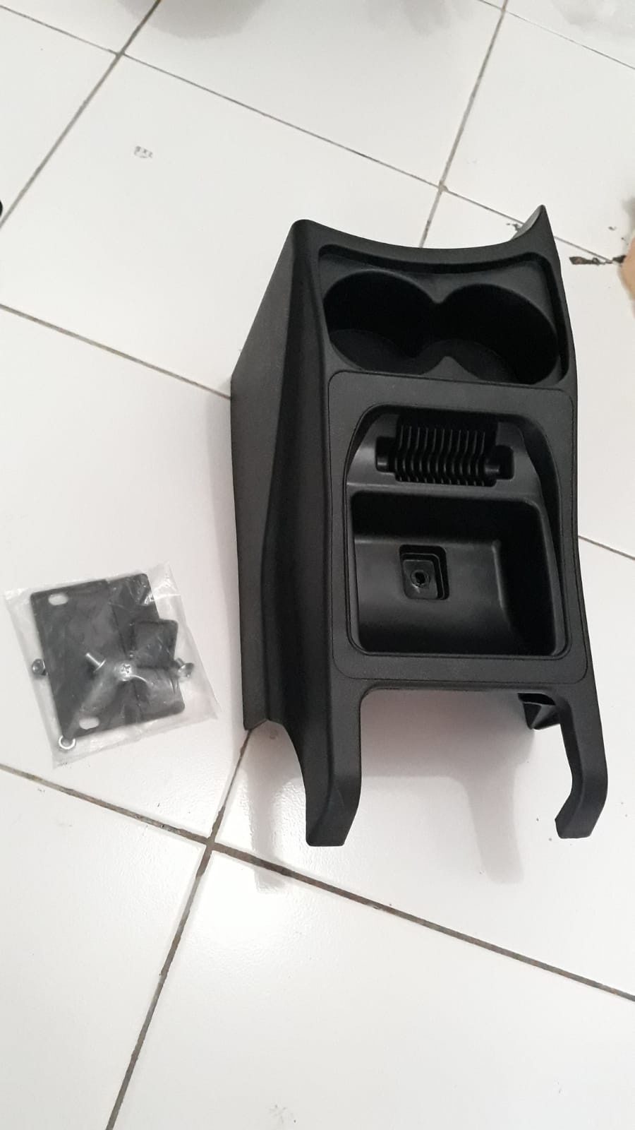 Console Box Tengah Mobil Calya Sigra | Lazada Indonesia