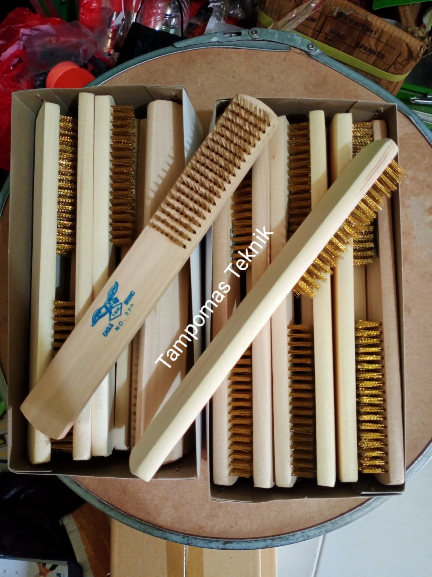 Sikat Kawat Kuningan 8 Baris Eagle Brand Gagang Kayu | Lazada Indonesia