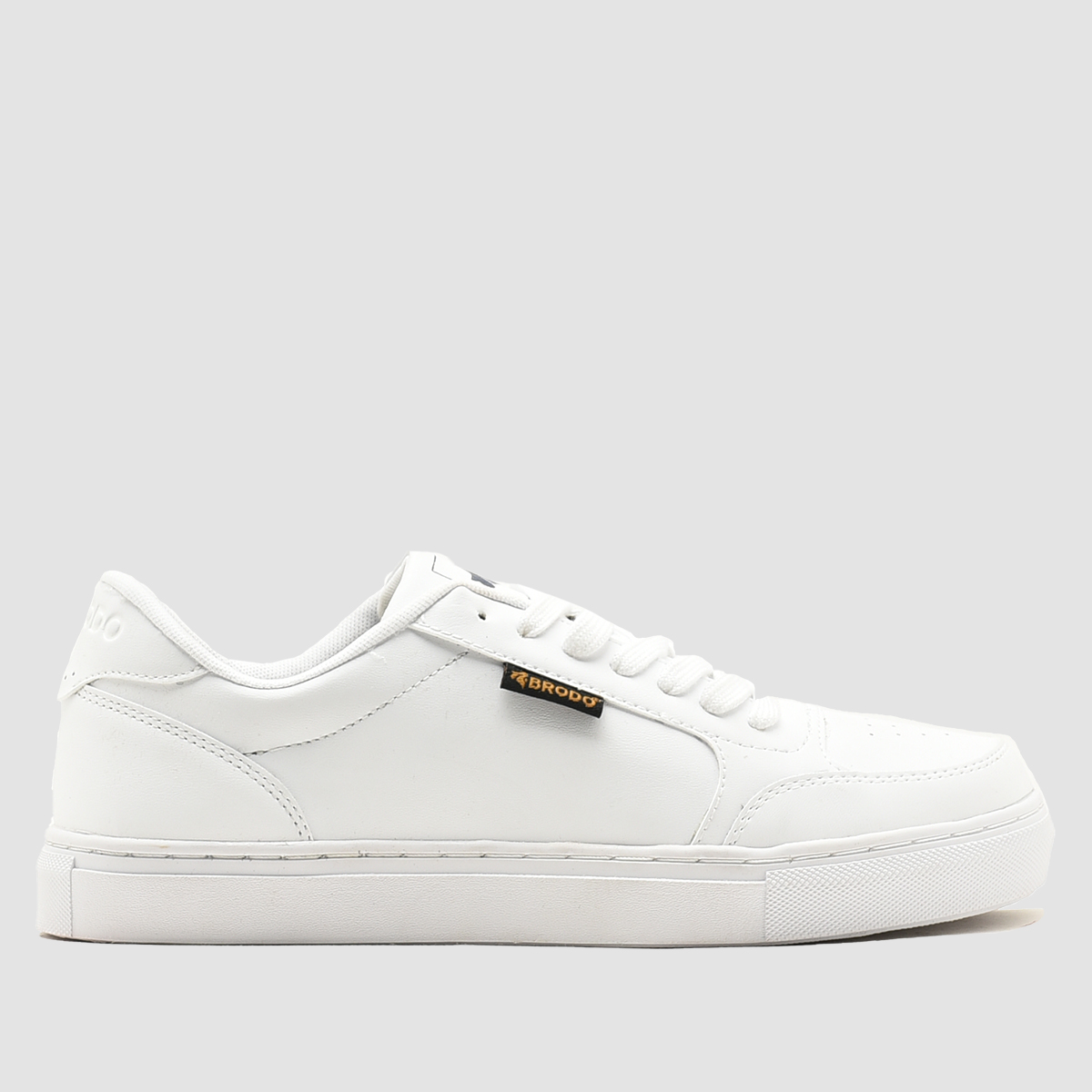 BRODO - Sneakers Calcio All White | Lazada Indonesia