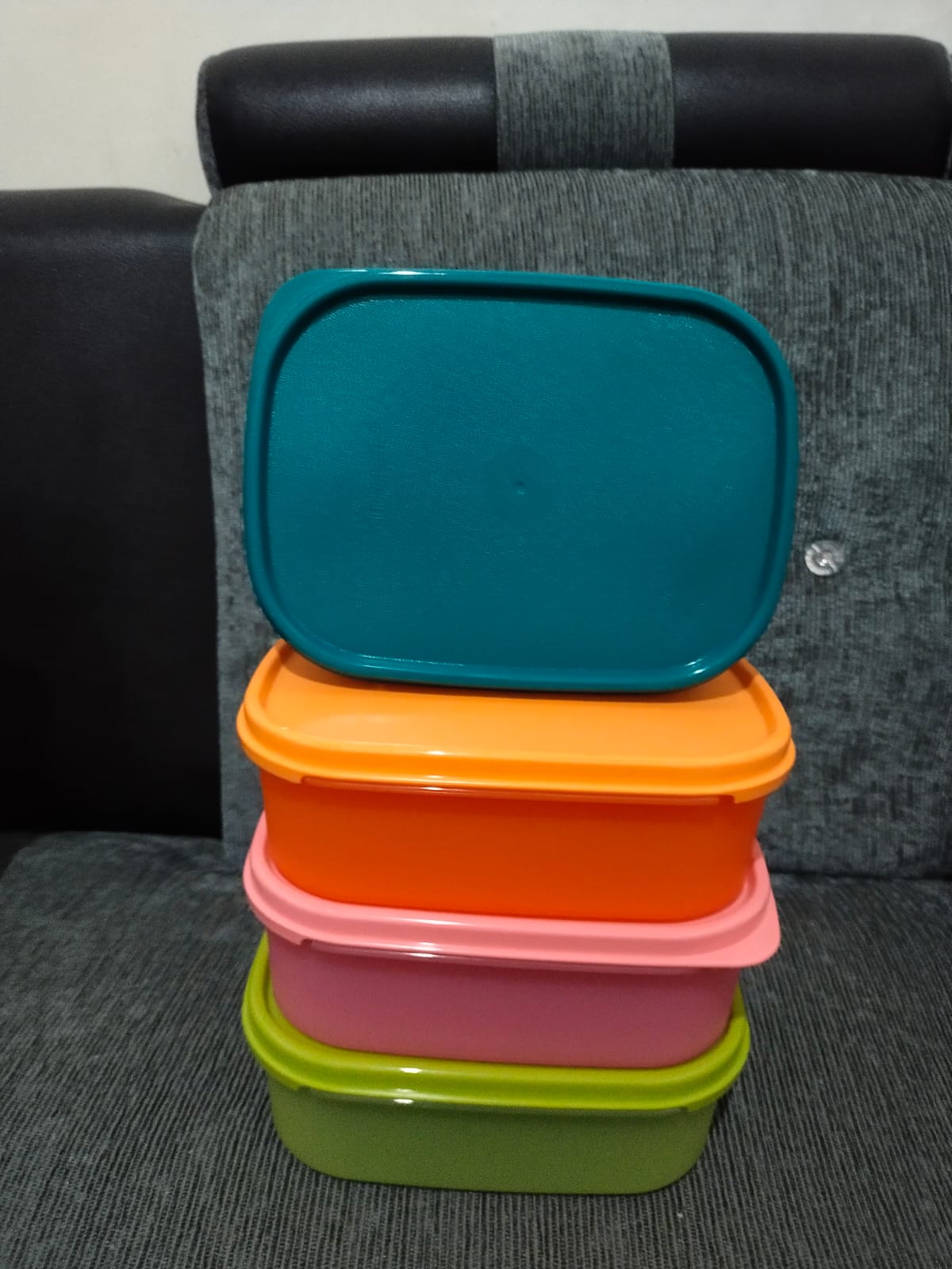 Tupperware colorful regtanguler low kapasitas 850 ml harga per 1 pcs ...