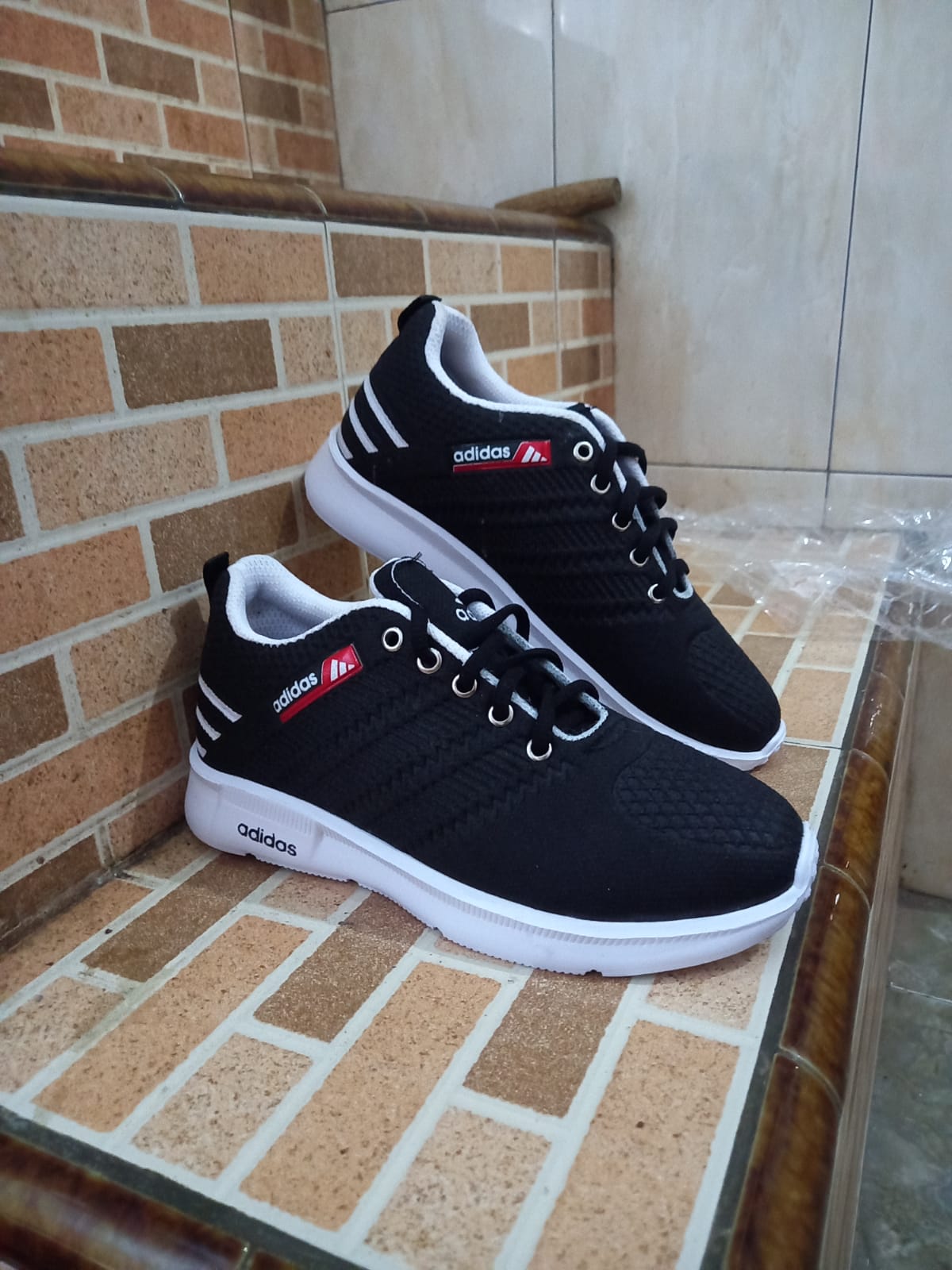 sepatu running adidas / sepatu jogging | Lazada Indonesia