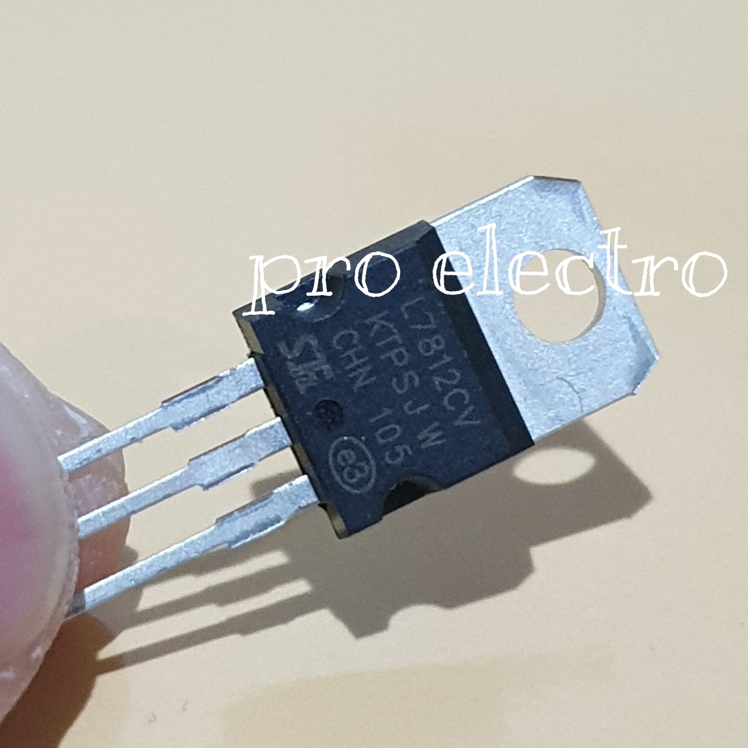 Transistor L7812 7812 | Lazada Indonesia