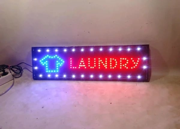 tulisan lampu led / led sign laundry kedip2 + gambar kaos | Lazada ...