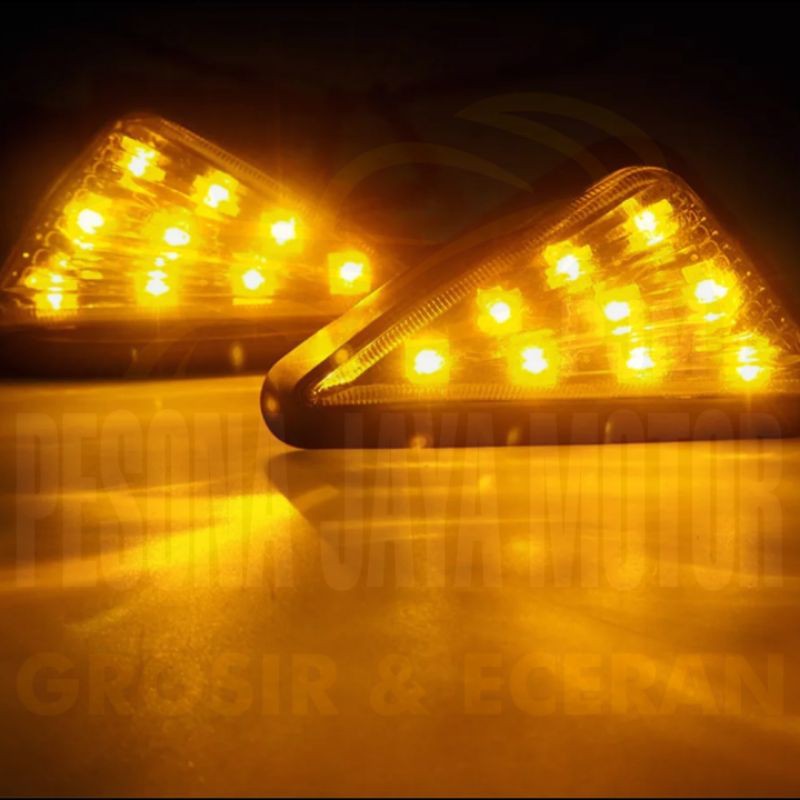 Sen Tempel Lampu Sen Led Segitiga Universal R15,Cbr150r,Gsx,Ninja,R25 ...