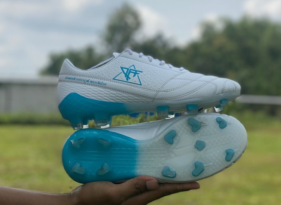 Sepatu Bola RAF White XERACION ONE LS Dewasa | Lazada Indonesia Sepatu Bola RAF White XERACION ONE LS Dewasa | Lazada Indonesia