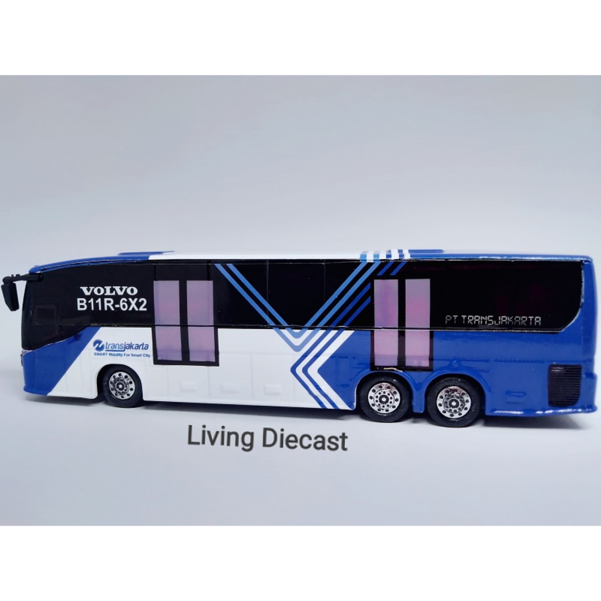 Custome repaint Diecast / miniatur Maxi bus Transjakarta (Blue color ...